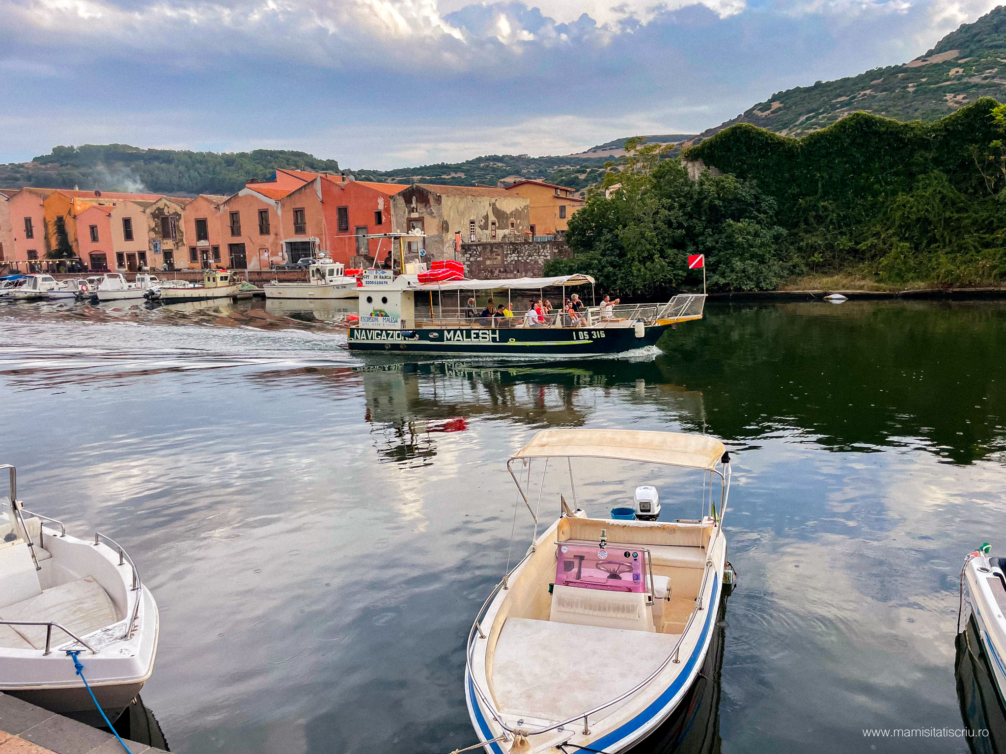 Bosa si oglinda din Raul Temo – Sardinia - Mami şi Tati scriu ...